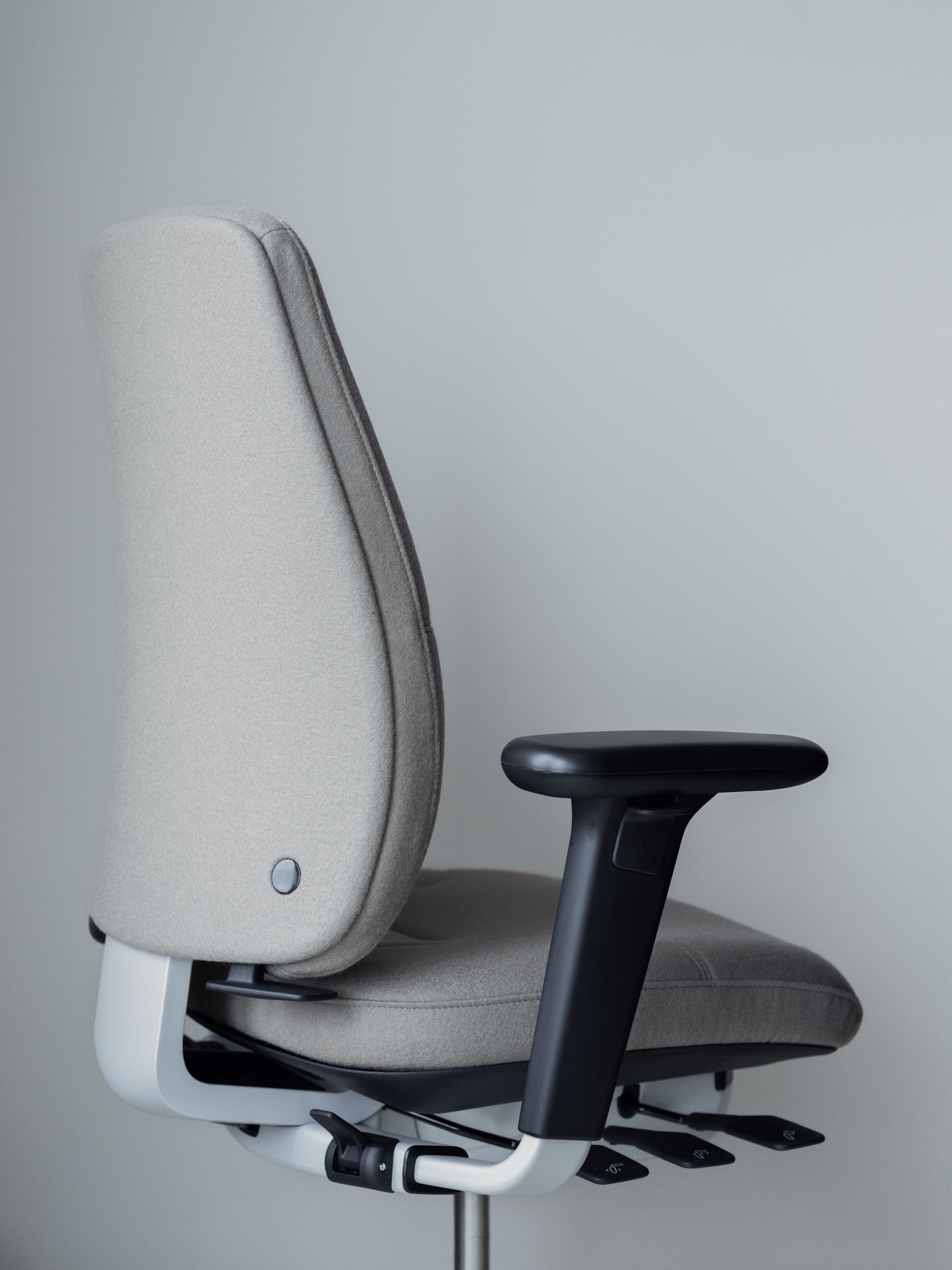 Flokk | Fotel obrotowy | RH Logic 200 Silver | Flokk RH | Ergobiuro.pl